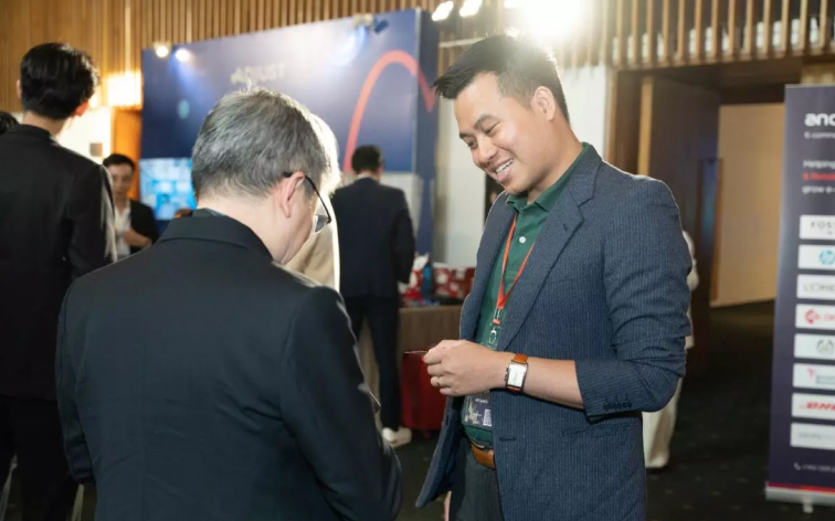 Accelerate B2B customer growth with Anchanto’s Referral Program